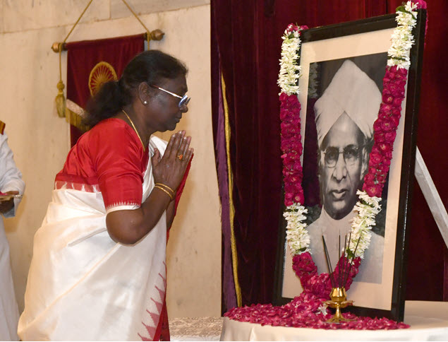 President of India pays homage to Dr Sarvepalli Radhakrishnan on his ...
