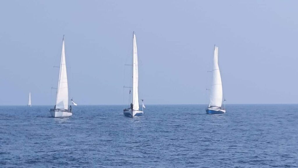 Inter -Command inter-ocean sailing Race from Kochi to Goa is scheduled ...