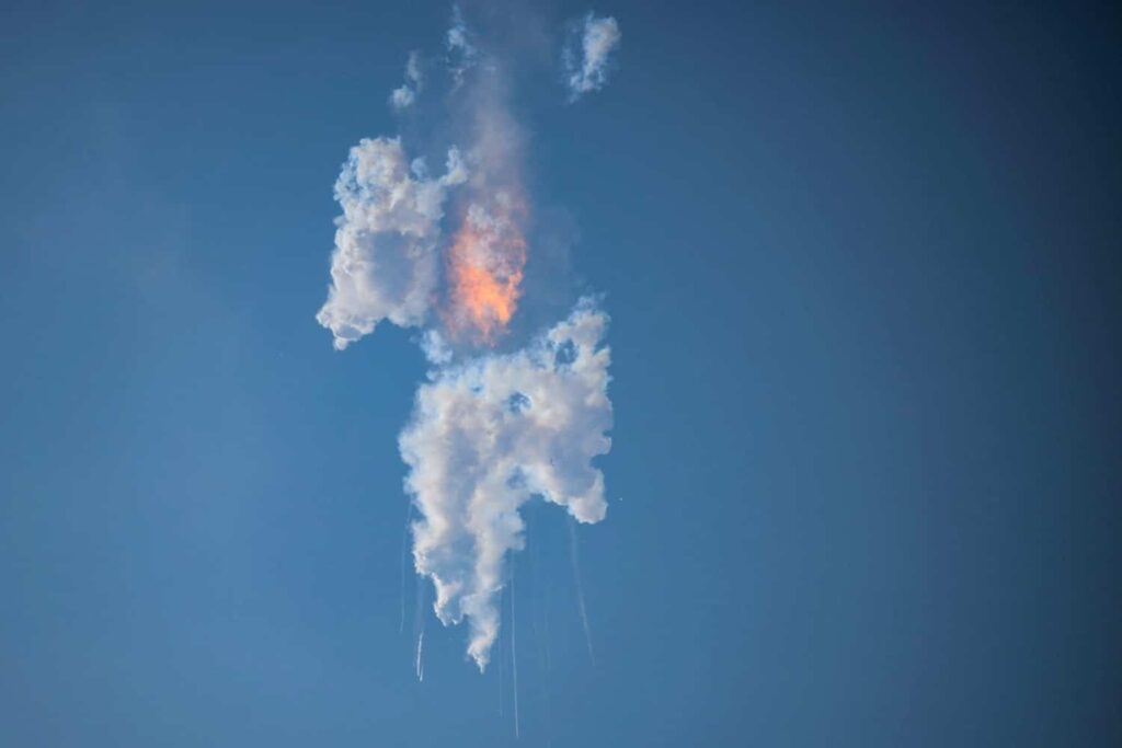 Environmental Concerns Following SpaceX Starship Explosion - Observer Voice