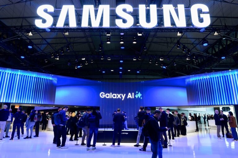 Samsung Unveils Cutting-Edge Displays at MWC 2025 - Observer Voice