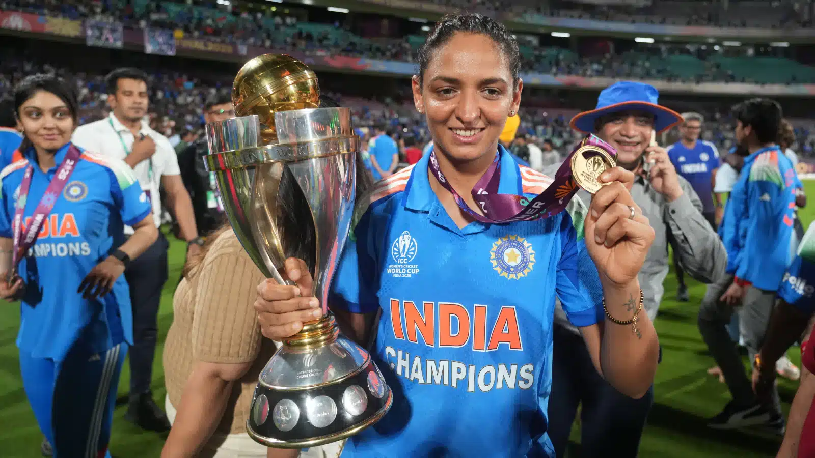 Harmanpreet Kaur Celebrates World Cup Victory with Punjabi Beats and ...