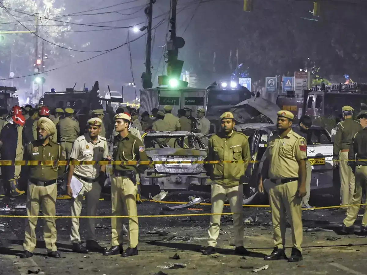 Indian Authorities Probe Kashmir Connection in Red Fort Explosion ...