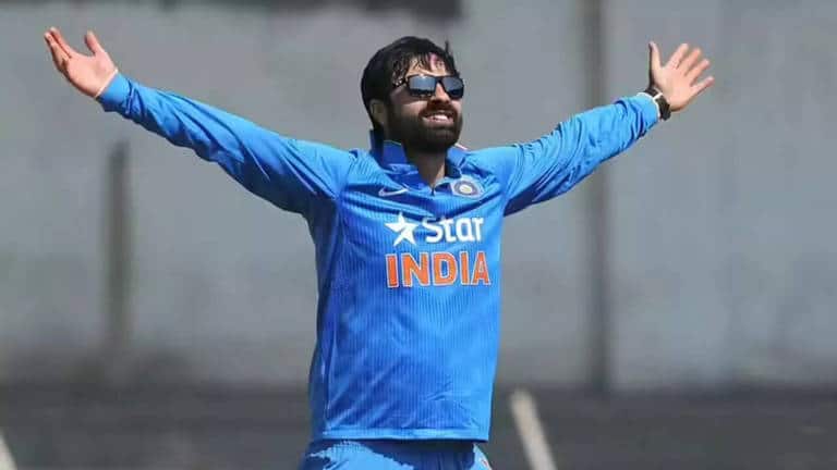 Parvez Rasool Reflects on Missed Opportunities in Cricket - Observer Voice