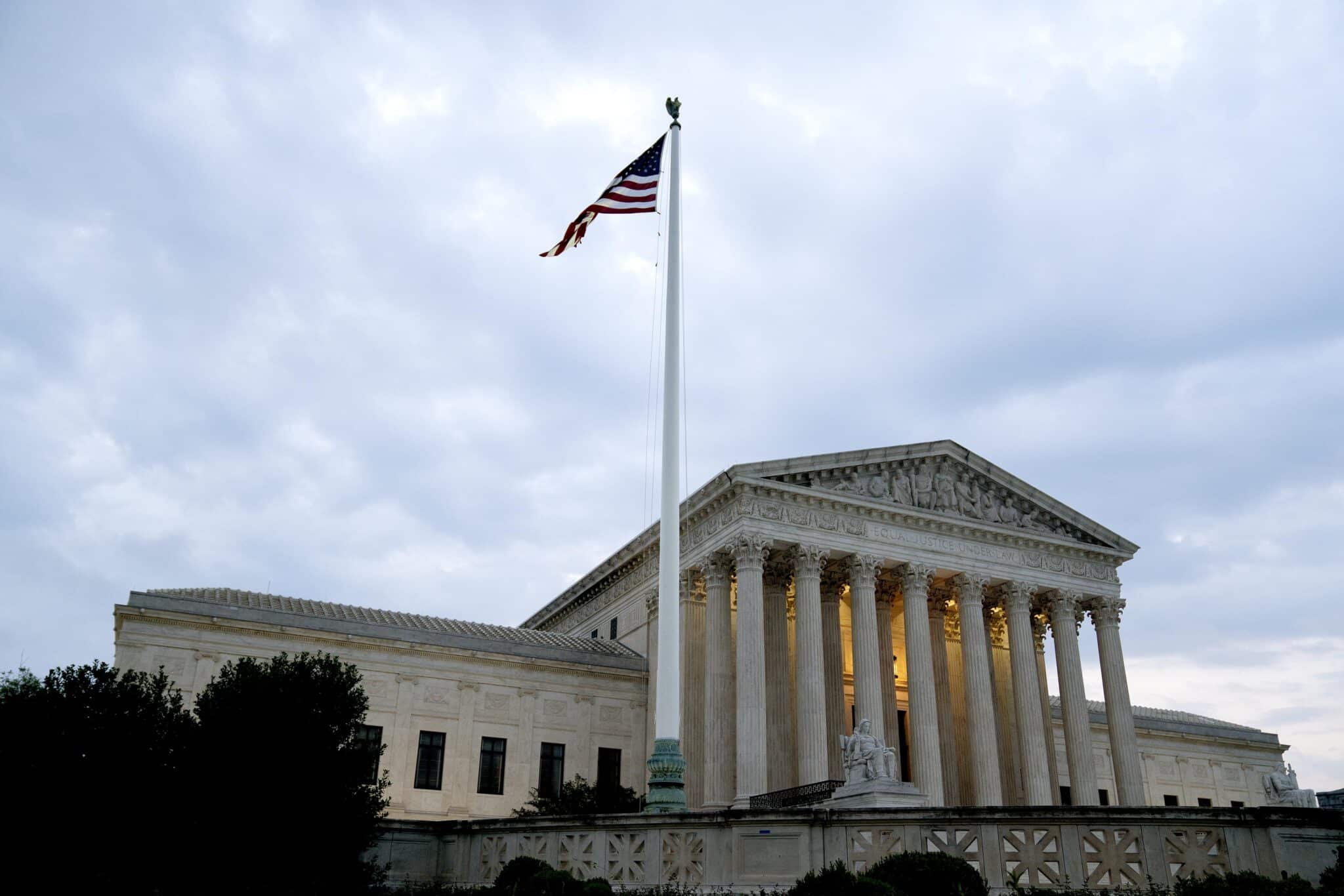 US Government Shutdown: Supreme Court Prolongs Block on Snap Payments ...