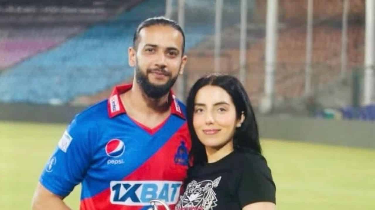 Imad Wasim's Wife Sannia Ashfaq Alleges Third Party Involvement in ...