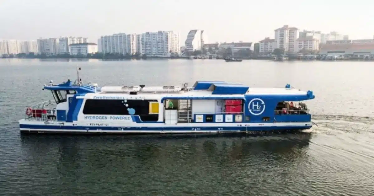 India Launches First Hydrogen Fuel Cell Vessel in Varanasi - Observer Voice