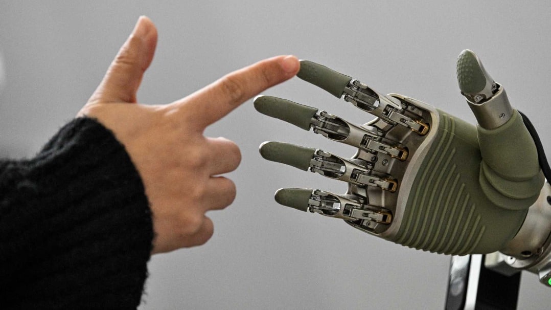 Is China Stealthily Gaining the Upper Hand in the Global AI Competition ...