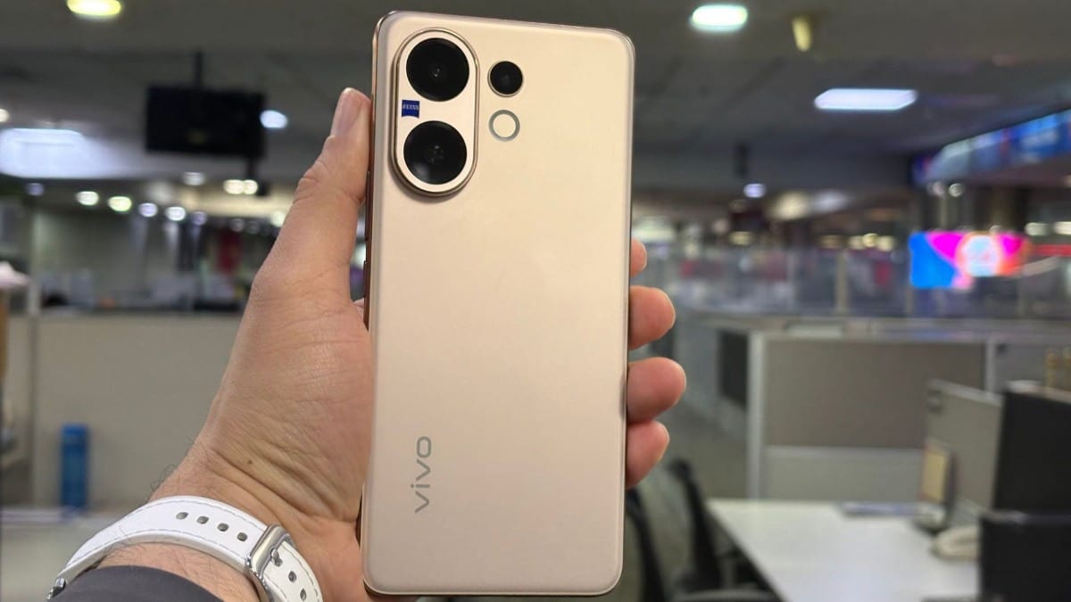 Vivo V70 Series Set for India Launch Featuring ZEISS Camera - Observer ...