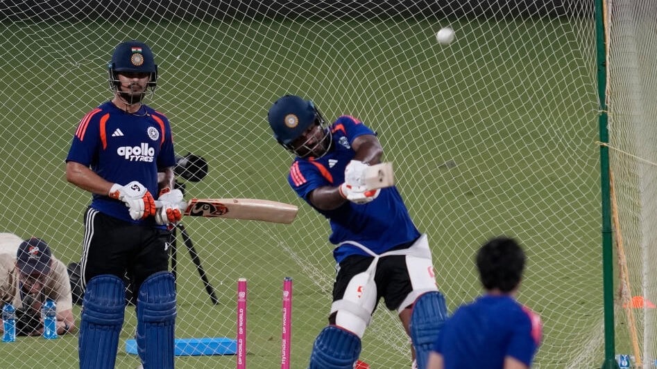 India and England Battle for T20 World Cup 2026 Final Spot: Live Score ...