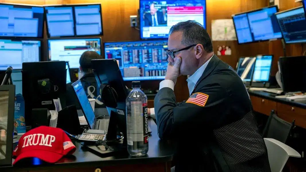 US Stock Market Soars as Wall Street Hits Record High Following Trump's ...